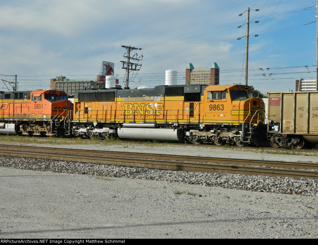 BNSF 9863